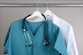 Lab Coats vs. Scrubs | Labwear – Labwear.com